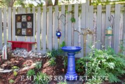 38 Blue Garden Accent Ideas: Art, Decor, & Flowers