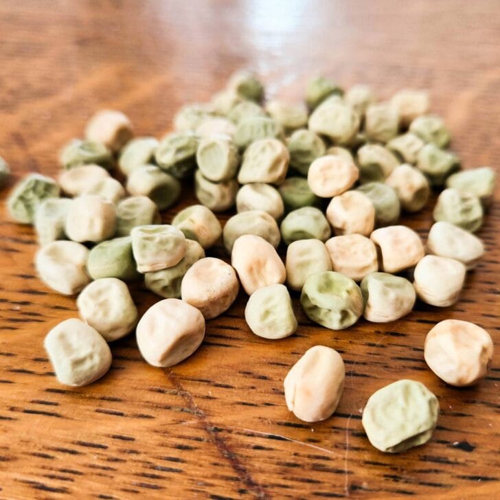How to Grow Peas: Tips For Beginner Vegetable Gardeners