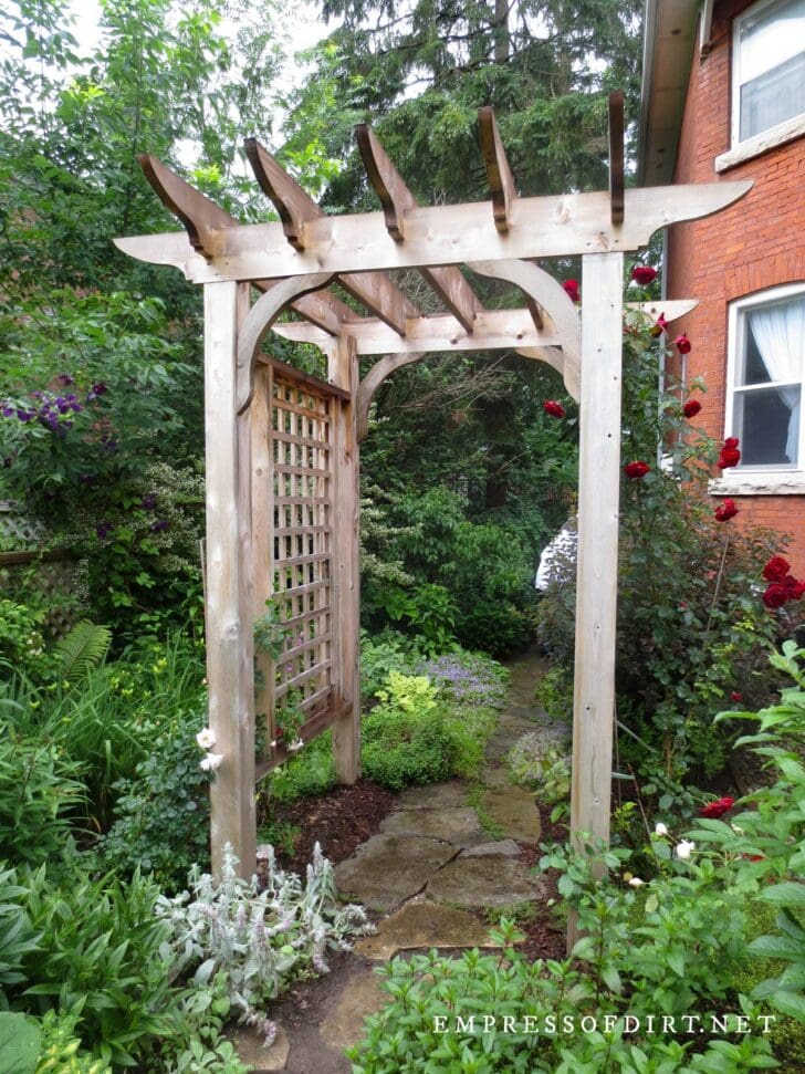 30 Arbor, Trellis, & Obelisk Ideas for Home Gardens
