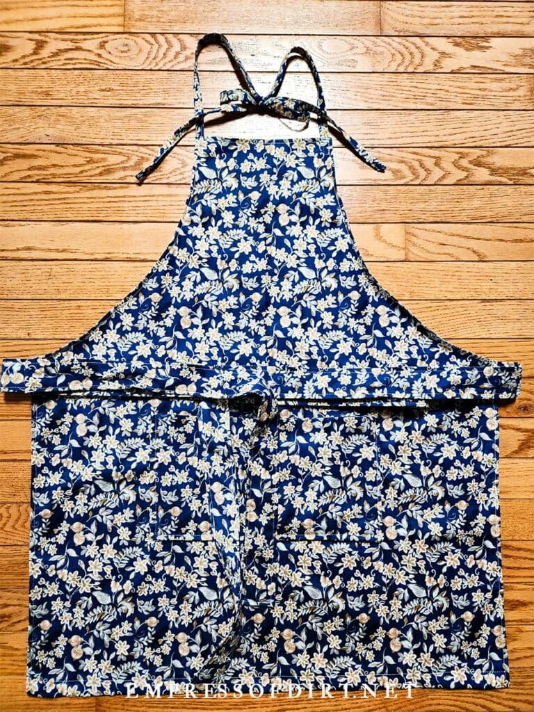 How to Sew a Simple Garden Apron (Free Pattern)