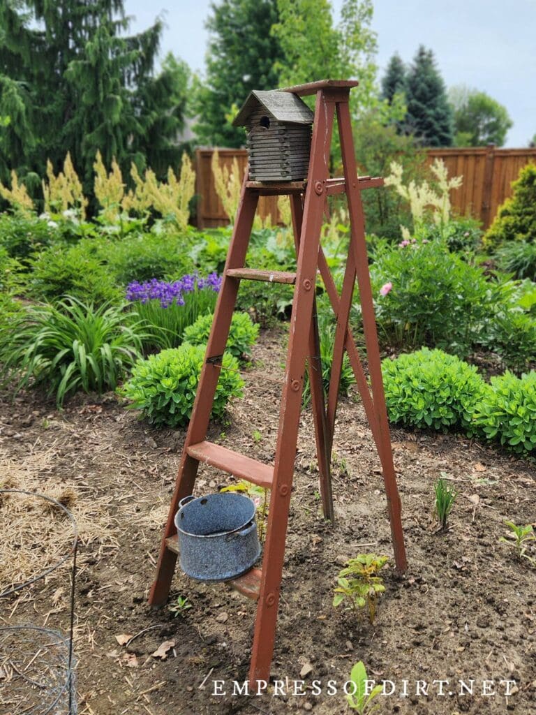 12 Creative & Rustic Garden Art Ladder Ideas