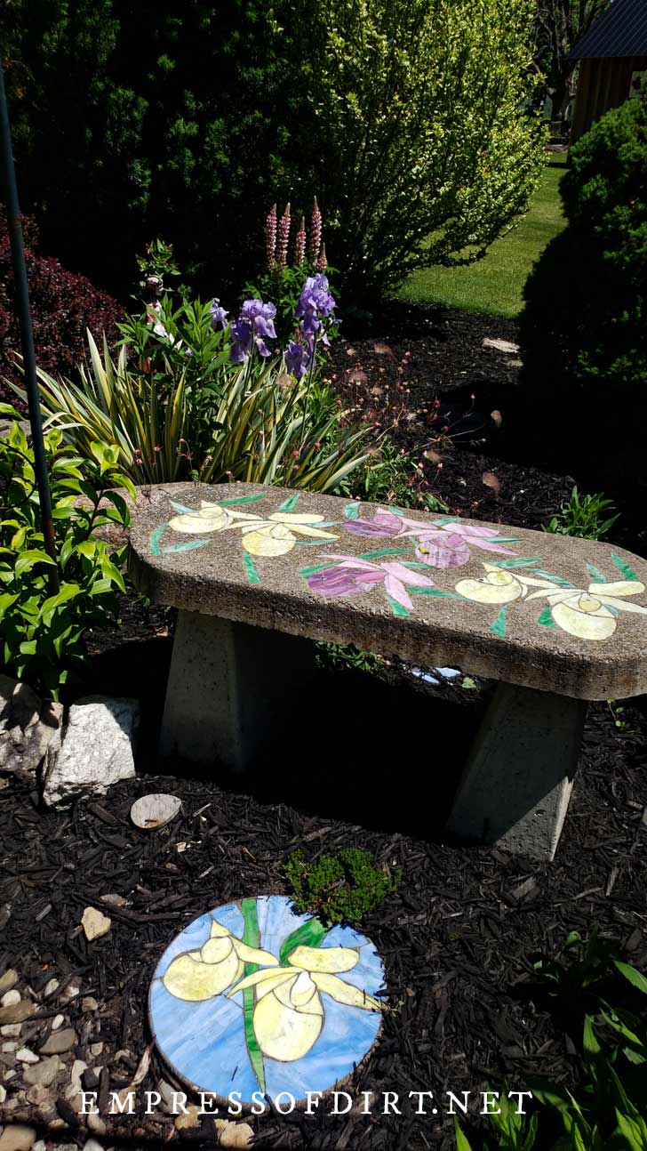 24 Relaxing Garden Nooks Far From the Madding Crowd