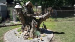 25 Creative Tree Stump Ideas for Backyard Gardens