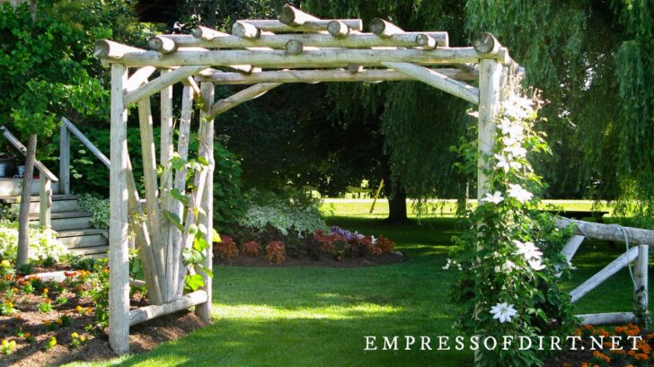 30 Arbor, Trellis, & Obelisk Ideas for Home Gardens