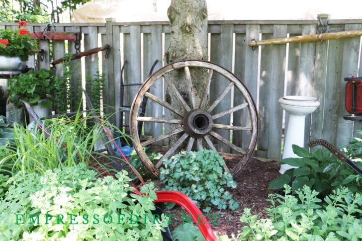 22 Creative Planters: Wagons, Whiskey Barrels & Wheels