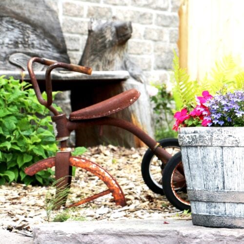 29 Rusty Metal Garden Junk Art Ideas — Empress of Dirt