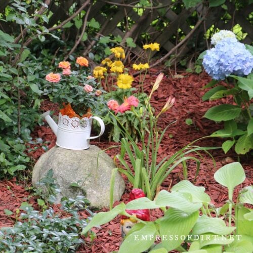 20 Creative Watering Can Garden Art Ideas — Empress of Dirt